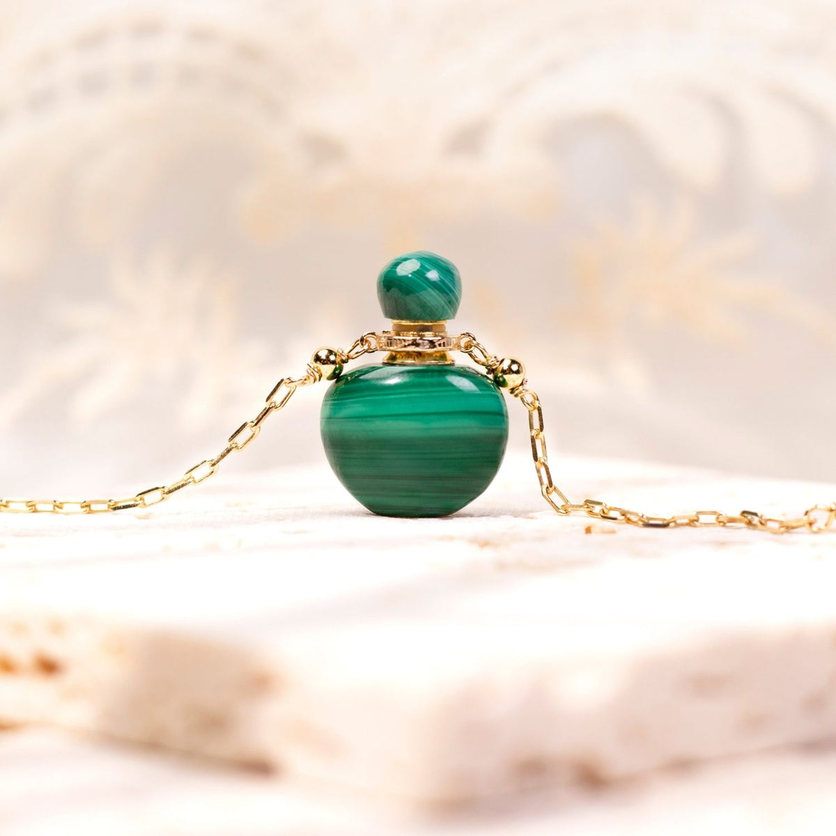 Aurora | Malachite Apple Pendant Necklace – Meli&Moli
